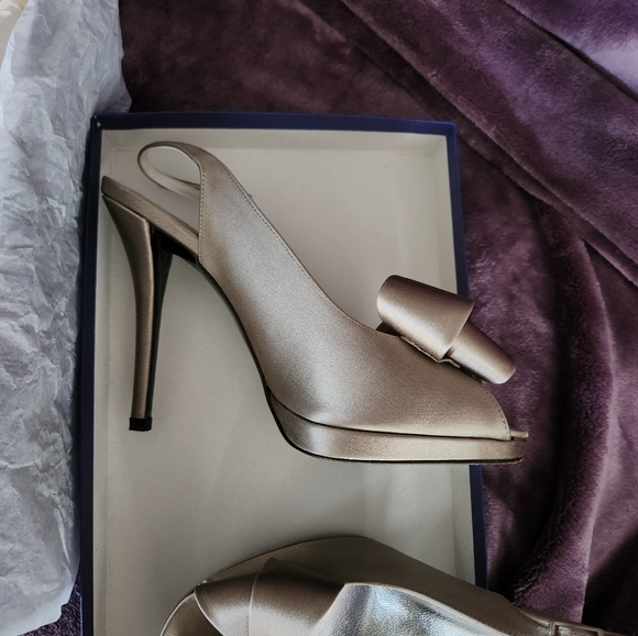 Stuart Weitzman | Shoes | Stuart Weitzman Jumbo Designer Slingbacks ...